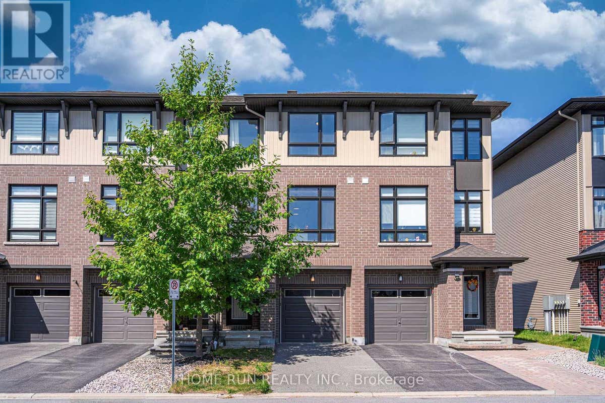 90 GOOSEBERRY PLACE, Ottawa, ON K2J5Z6 House For Sale | RE/MAX | X12410798