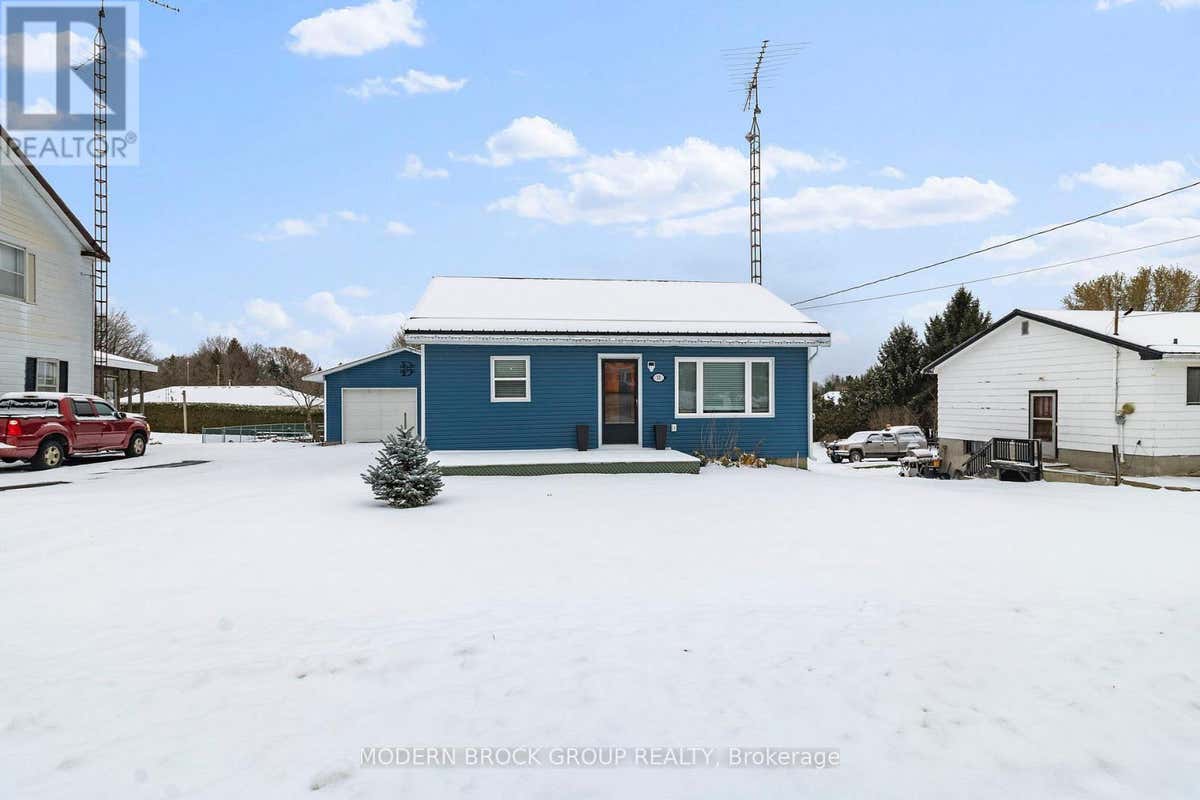 11 MAIN STREET W, Athens, ON K0E1B0 House For Sale | RE/MAX | X12536826