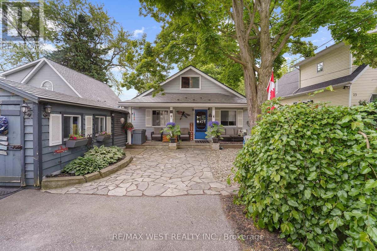 23 HOLLY TRAIL, Puslinch (Puslinch Lake Settlement Areas), ON N3C2V4 ...