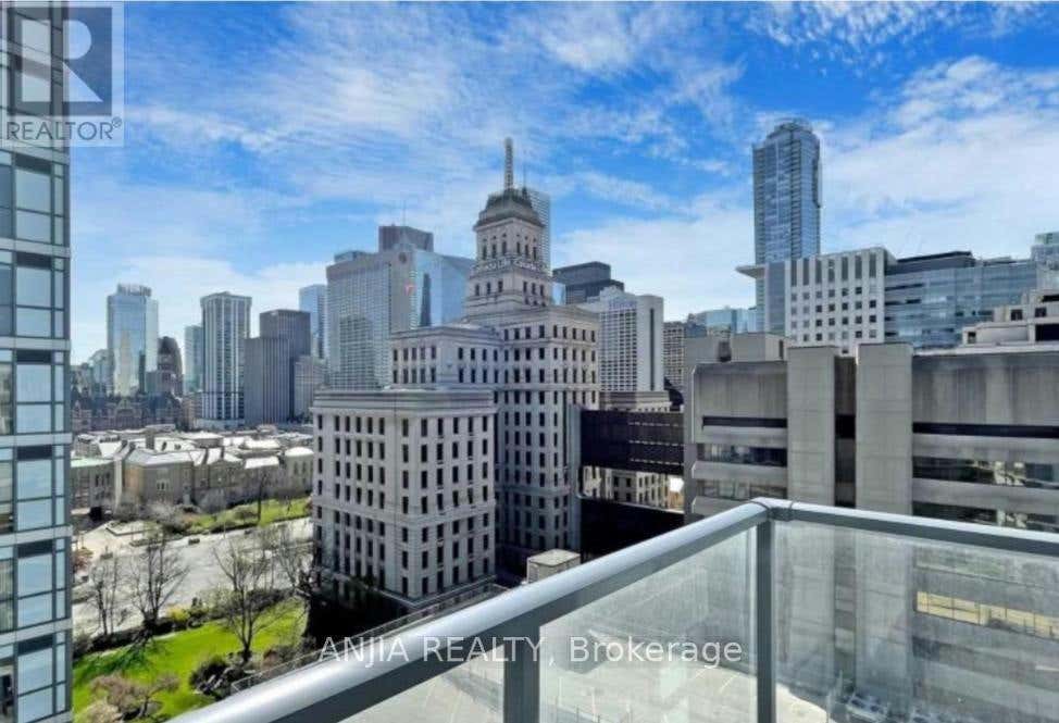 2102 - 210 SIMCOE STREET, Toronto (Kensington-Chinatown), ON M5T0A9 ...