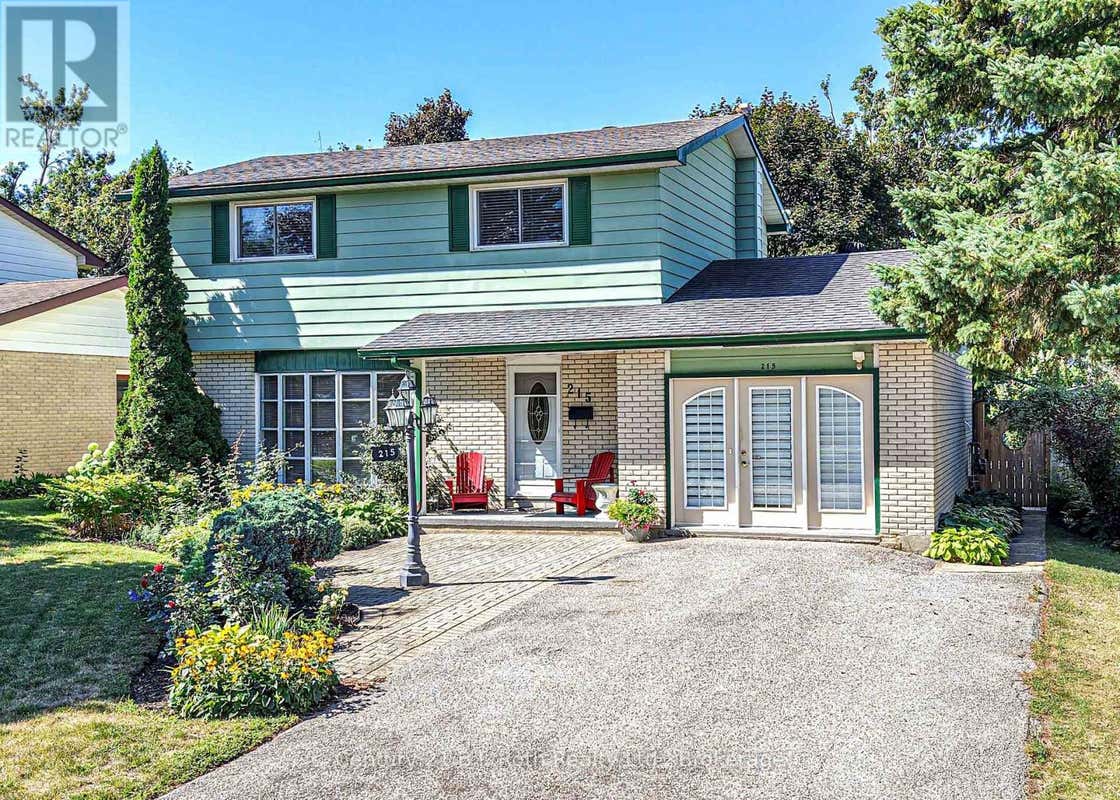 215 PARK STREET, Orillia, ON L3V5V7 House For Sale | RE/MAX | S12569406