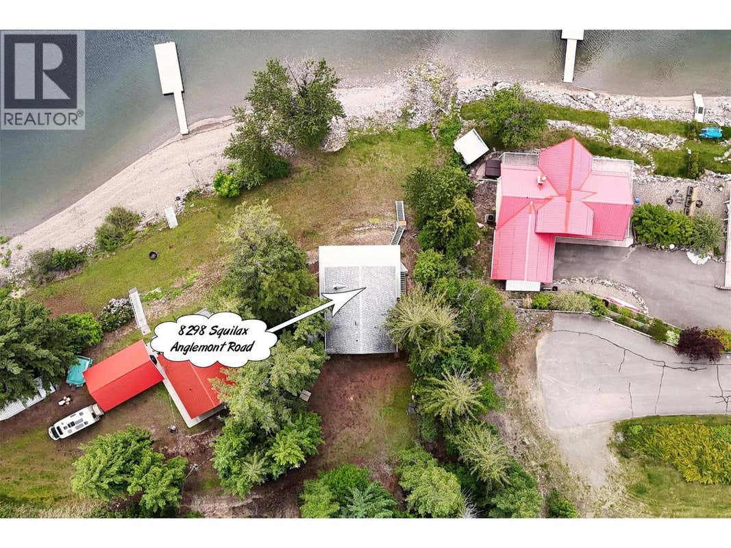 8298 Squilax Anglemont Road, Anglemont, BC V0E1M8 House For Sale | RE ...