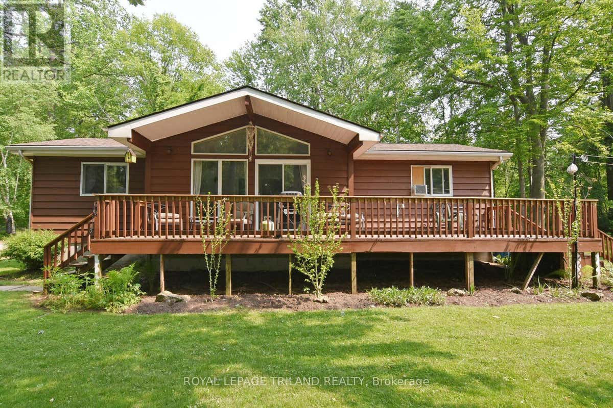 9898 PHOEBE LANE, Lambton Shores (Kettle Point), ON N0N1J1 House For ...