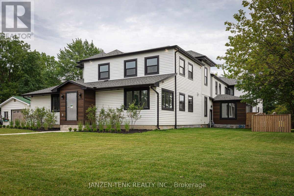 204 - 460 VICTORIA STREET, Warwick (Watford), ON N0M2S0 Duplex For Sale ...