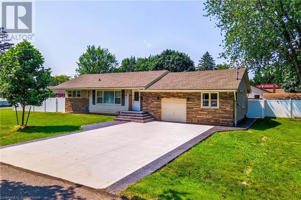 10 DRAPER Drive, St. Catharines, ON L2N2Y5 House For Sale | RE/MAX ...