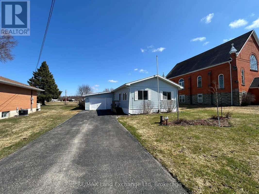 85 QUEEN STREET, Morris Turnberry (Bluevale), ON N0G1G0 À vendre | RE ...