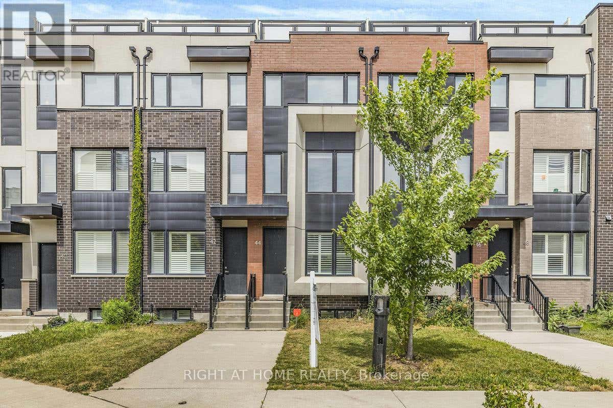 44 SARAH JACKSON CRESCENT, Toronto (Downsview-Roding-CFB), ON M3K0B6 À ...