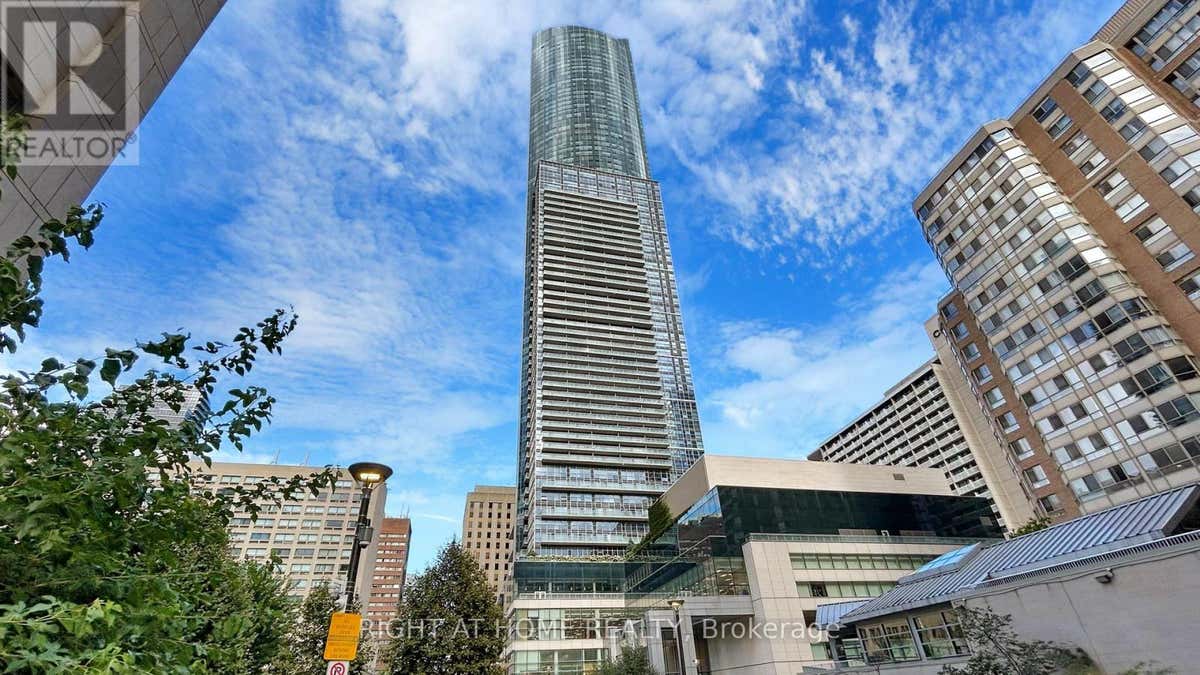 7405 - 388 YONGE STREET, Toronto (Bay Street Corridor), ON M5B0A4 À ...