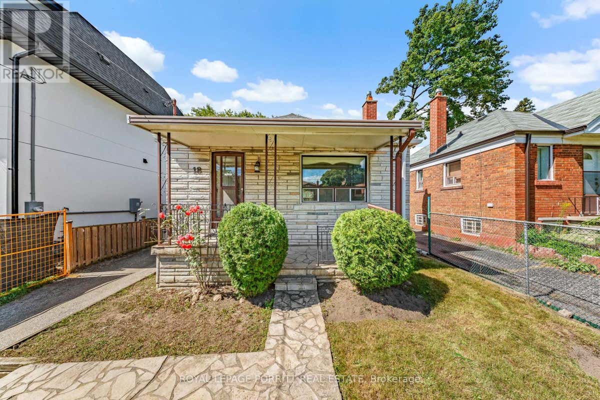 18 STEPHEN DRIVE, Toronto (Stonegate-Queensway), ON M8Y3M6 House For ...