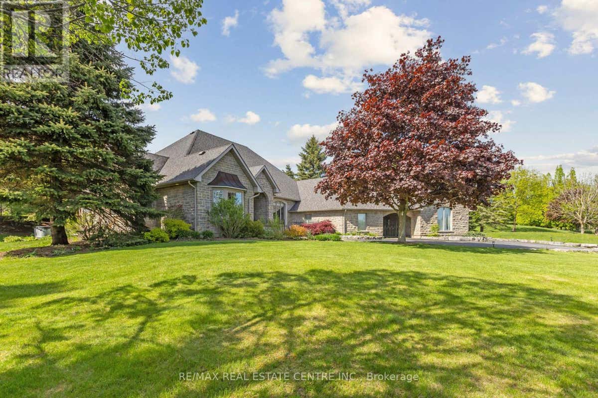 6 FOX RUN DRIVE, Puslinch, ON N1H6H9 House For Sale | RE/MAX | X12170891