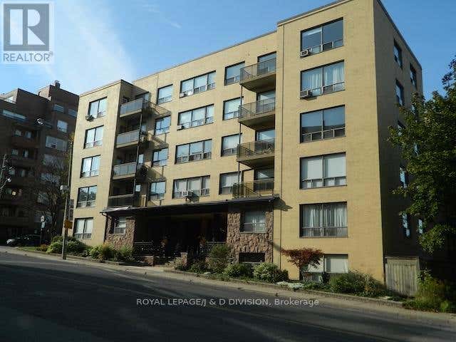 100 - 740 EGLINTON AVENUE W, Toronto (Forest Hill North), ON M5N1C4 Home For Rent | RE/MAX ...