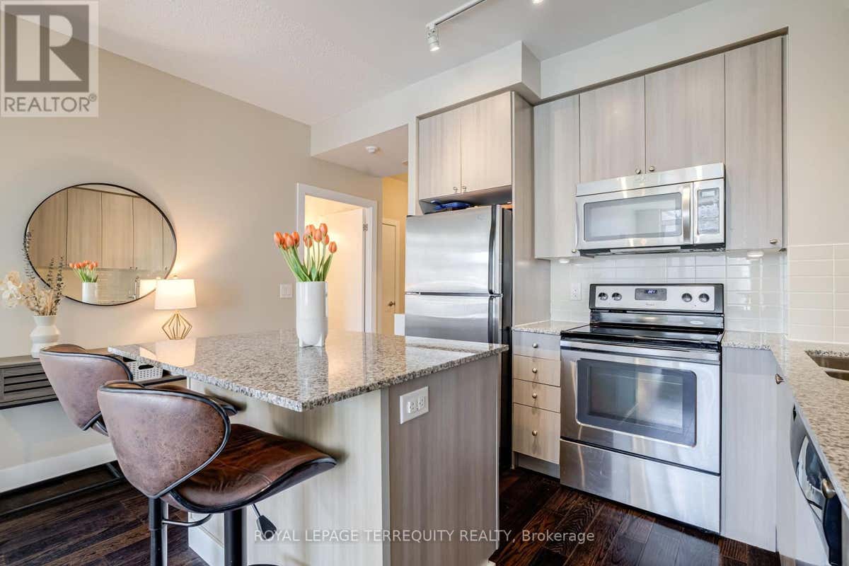 204 - 1638 BLOOR STREET W, Toronto (High Park North), ON M6P0A6 Condo For Sale | RE/MAX | W12262930