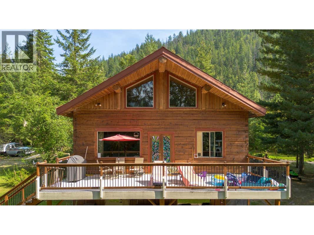 1834 Stepp Pit Road, Sicamous, BC V0E2V1 House For Sale | RE/MAX | 10360569