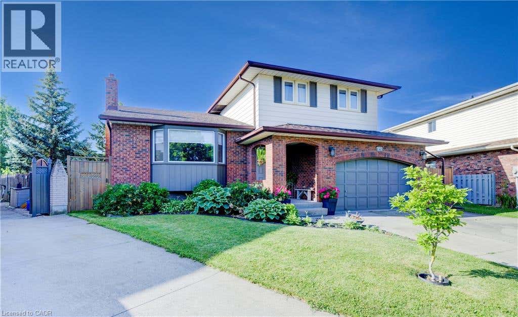 10 WINFIELD Court, St. Catharines, ON L2M7K6 House For Sale | RE/MAX ...