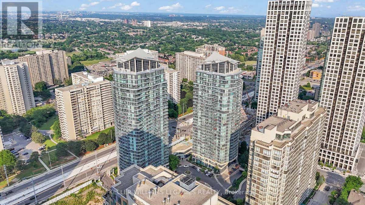 2013 - 33 ELM DRIVE W, Mississauga (City Centre), ON L5B4L2 House For ...