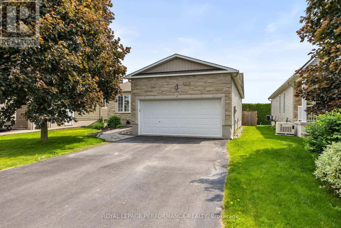 7 SETTLEMENT LANE, Russell, ON K4R0A4 House For Sale | RE/MAX | X12362484