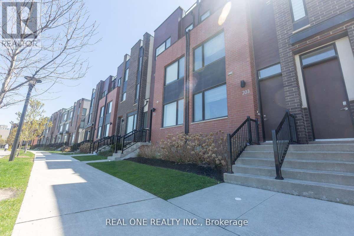 203 DOWNSVIEW PARK BOULEVARD, Toronto (Downsview-Roding-CFB), ON M3K0C8 ...