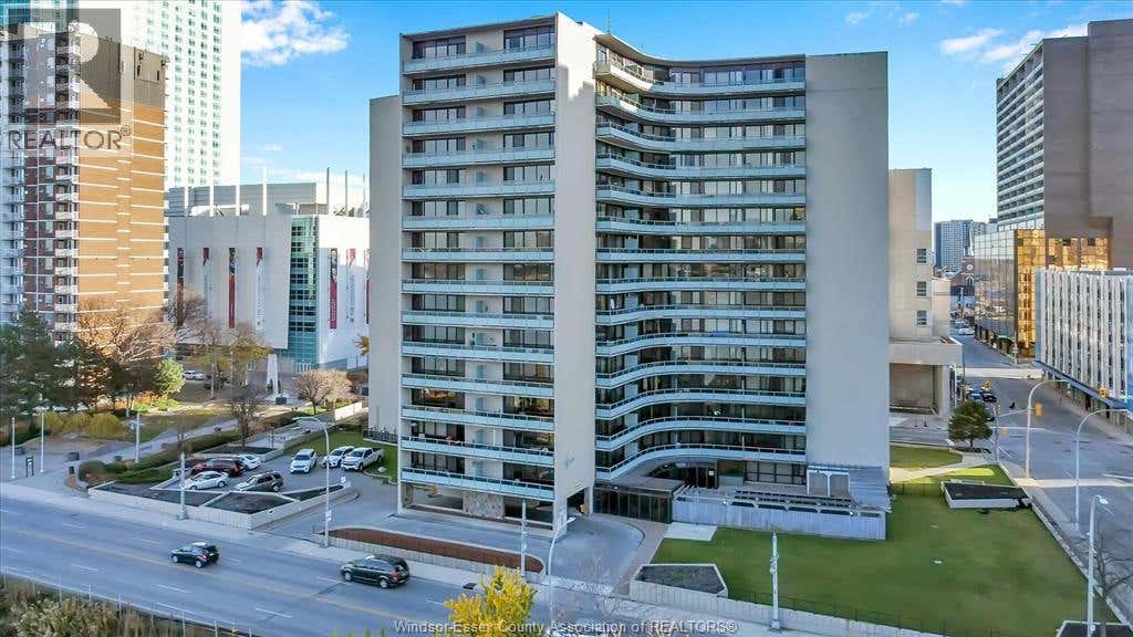 111 Riverside DRIVE East Unit# 1007, Windsor, ON N9A2S6 À vendre | RE ...