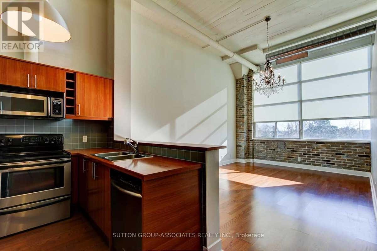 209 - 1001 ROSELAWN AVENUE, Toronto (Briar Hill-Belgravia), ON M6B4M4 Home For Rent | RE/MAX ...