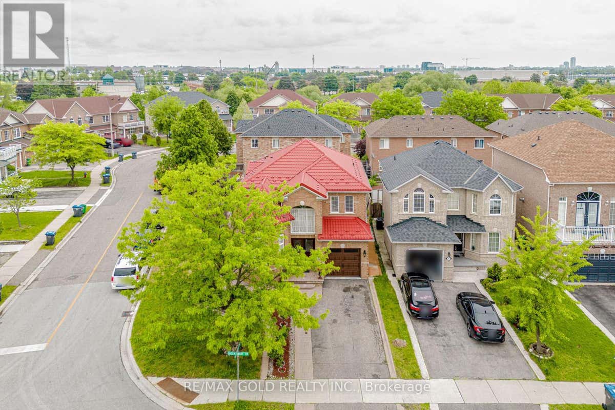 87 QUEEN MARY DRIVE, Brampton (Fletcher's Meadow), ON L7A2K2 House For Sale | RE/MAX | W12205654