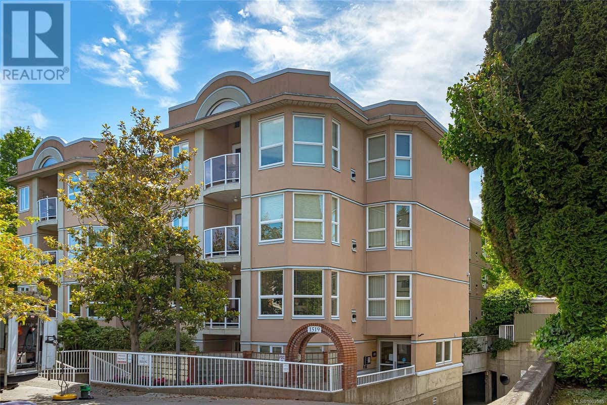 307 1519 Hillside Ave, Victoria, BC V8T2C1 Condo For Sale | RE/MAX ...