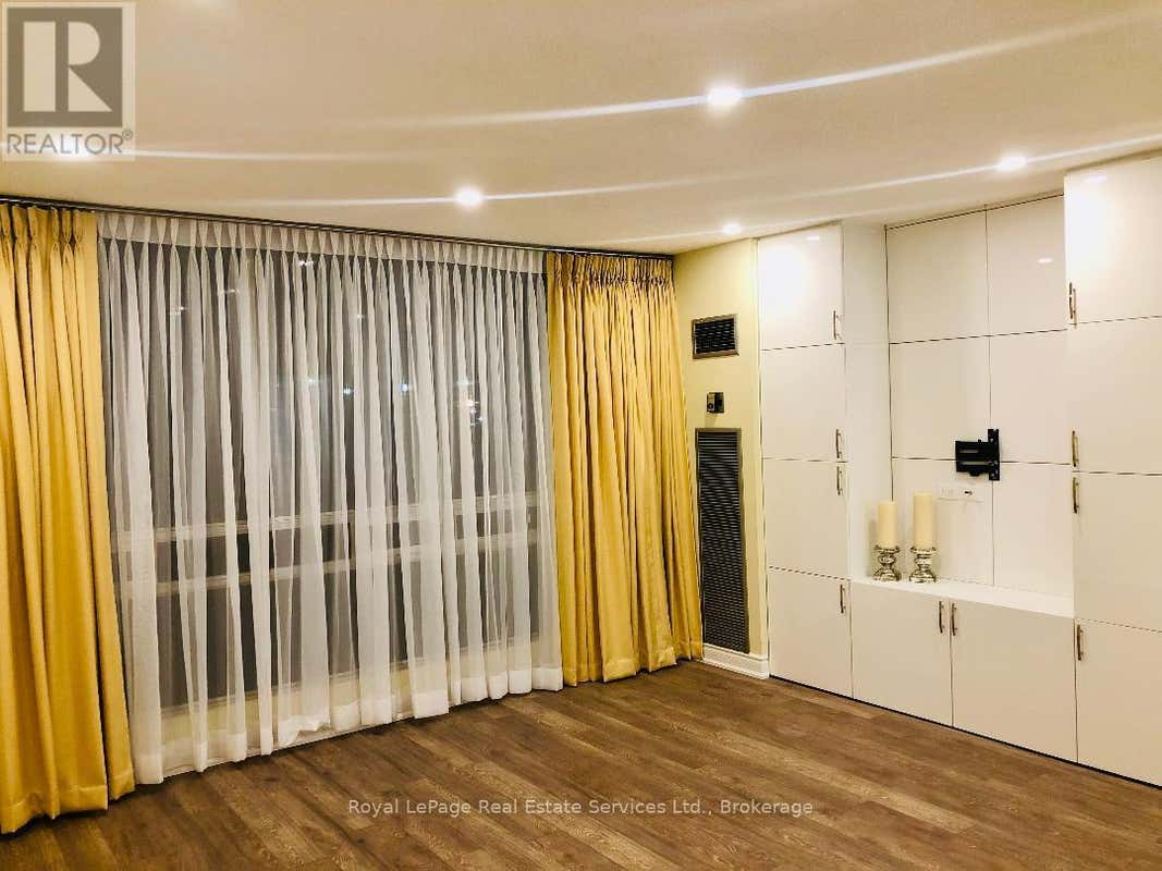 105 - 2185 MARINE DRIVE, Oakville (BR Bronte), ON L6L5L6 Home For Rent ...