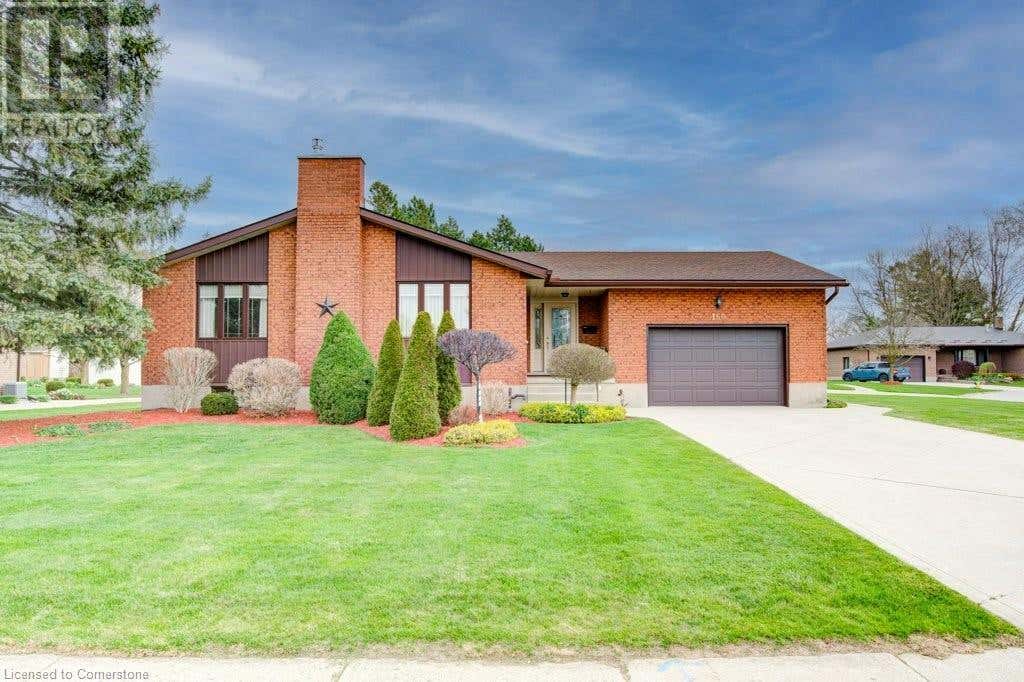 160 SCOTT Court, Tavistock, ON N0B2R0 House For Sale | RE/MAX | 40720010