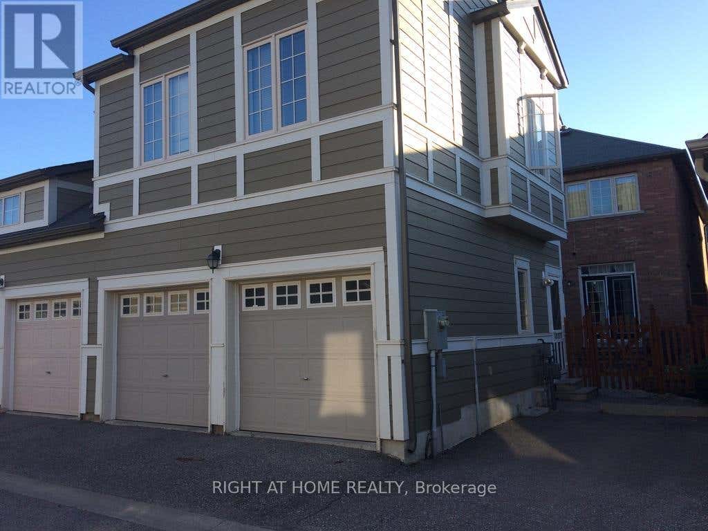 COACH HOUSE - 7 IVY STONE COURT, Markham (Cornell), ON L6B1H6 Home For ...