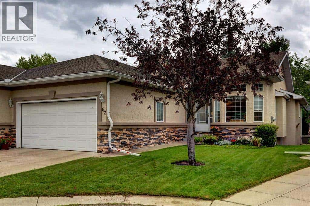 62 Mt Mckenzie Villas SE, Calgary, AB T2Z2P9 House For Sale | RE/MAX ...