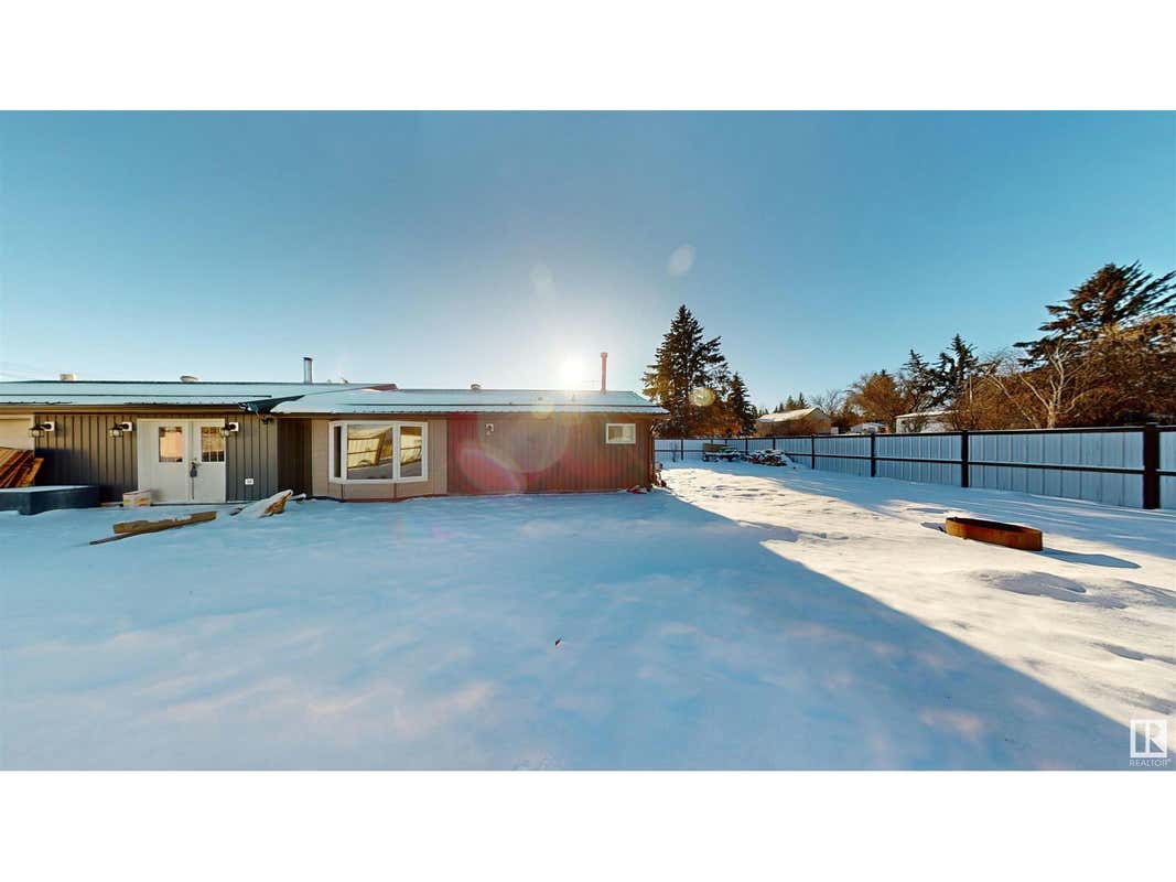 5009 51 ST, Tomahawk, AB T0E2H0 House For Sale | RE/MAX | E4418540