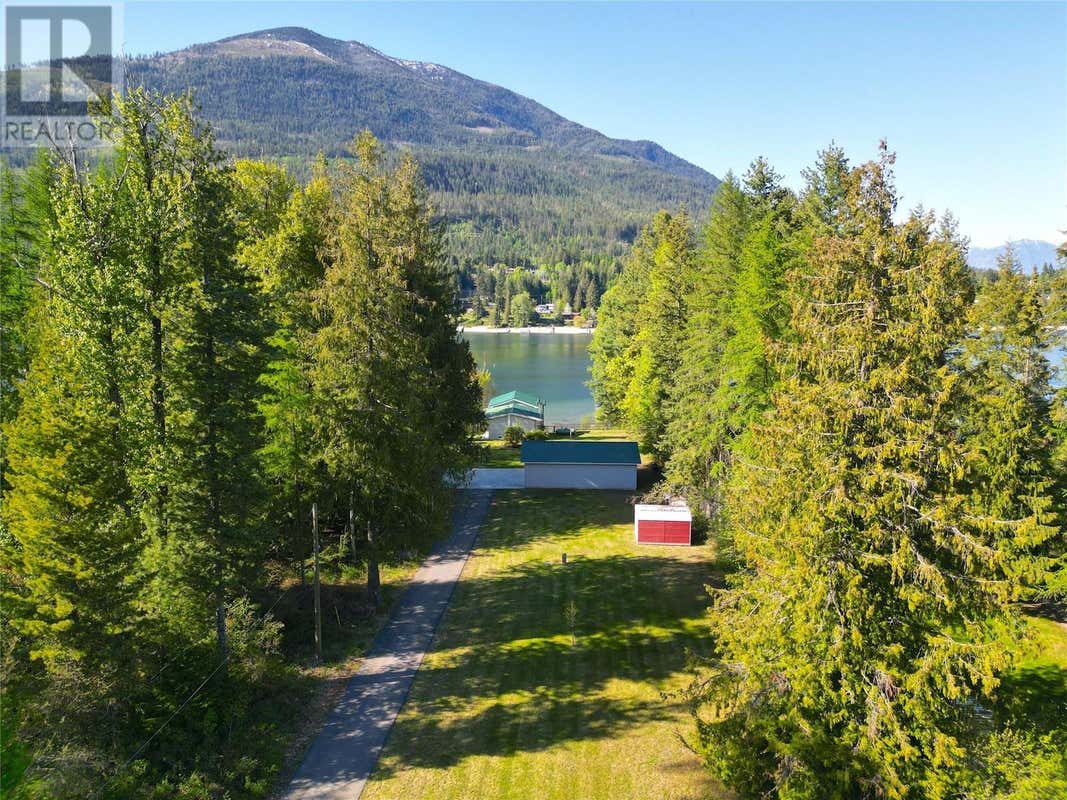 7597 ROSS Road, Procter, BC V1L6R5 House For Sale | RE/MAX | 10341350