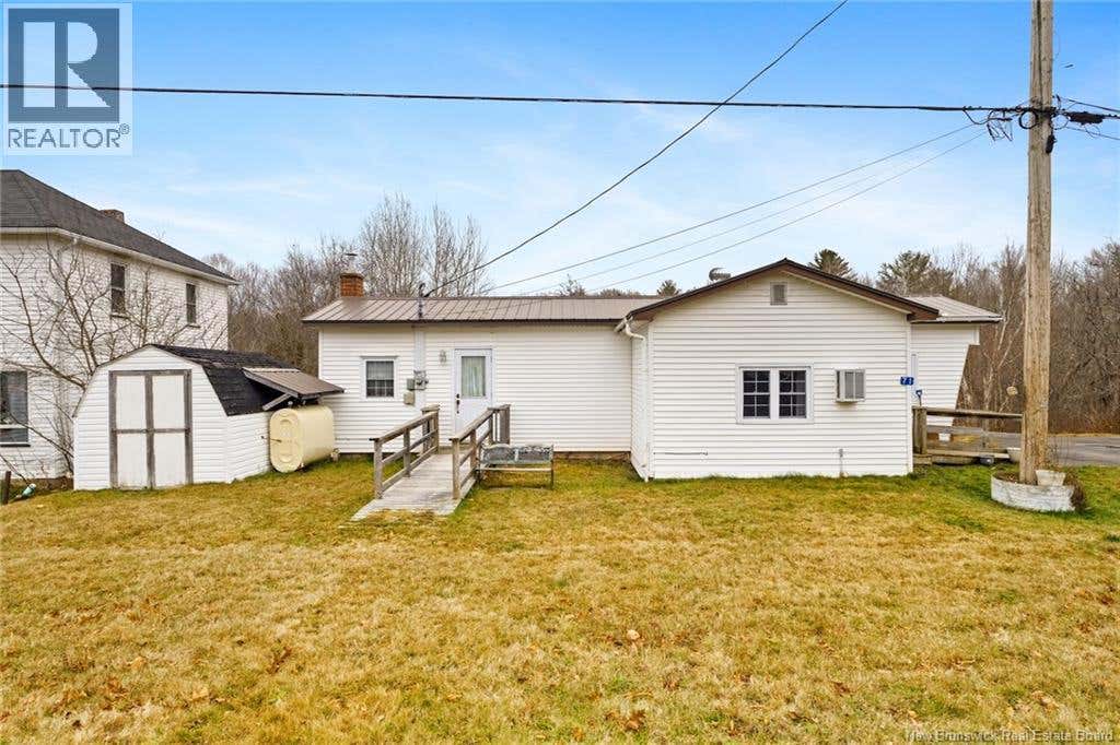 71 Chestnut Street, Minto, NB E4B3L4 House For Sale | RE/MAX | NB130397