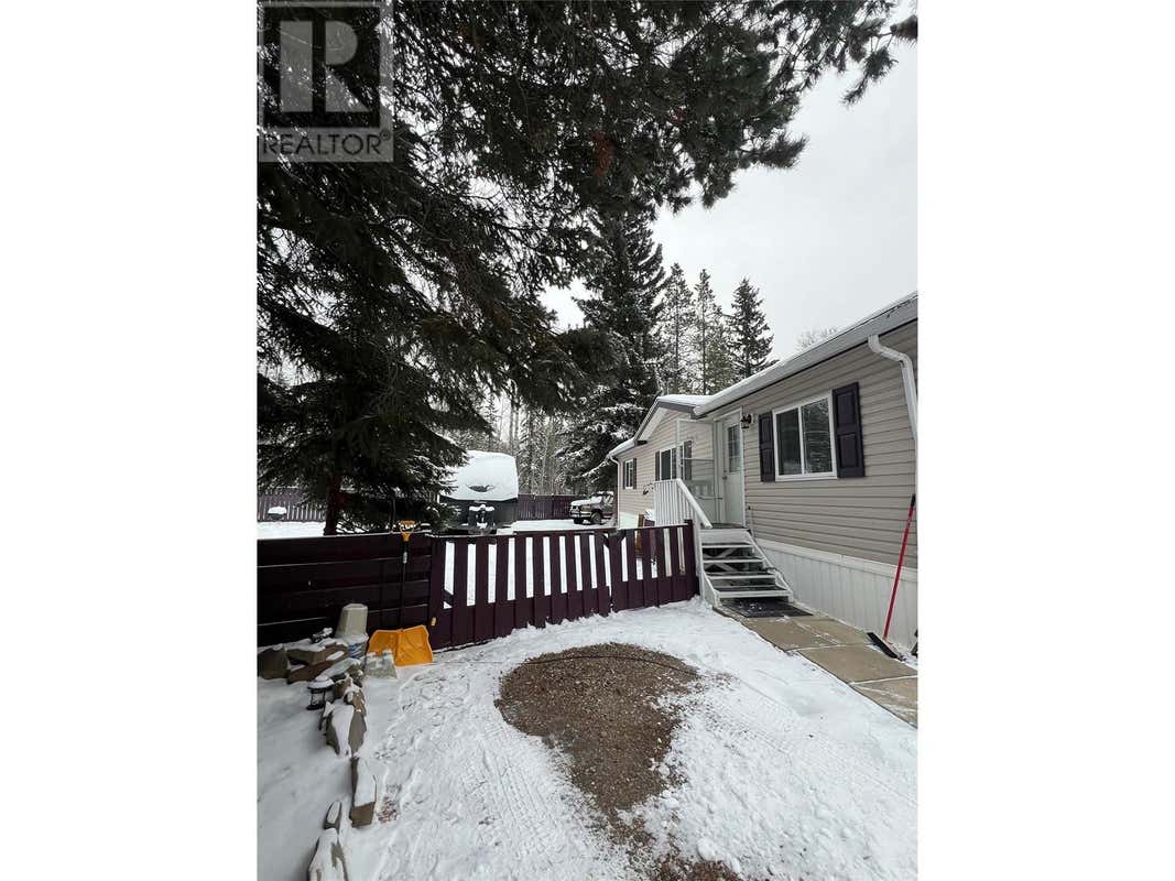 16 Pinewood Place, Tumbler Ridge, BC V0C2W0 House For Sale | RE/MAX ...