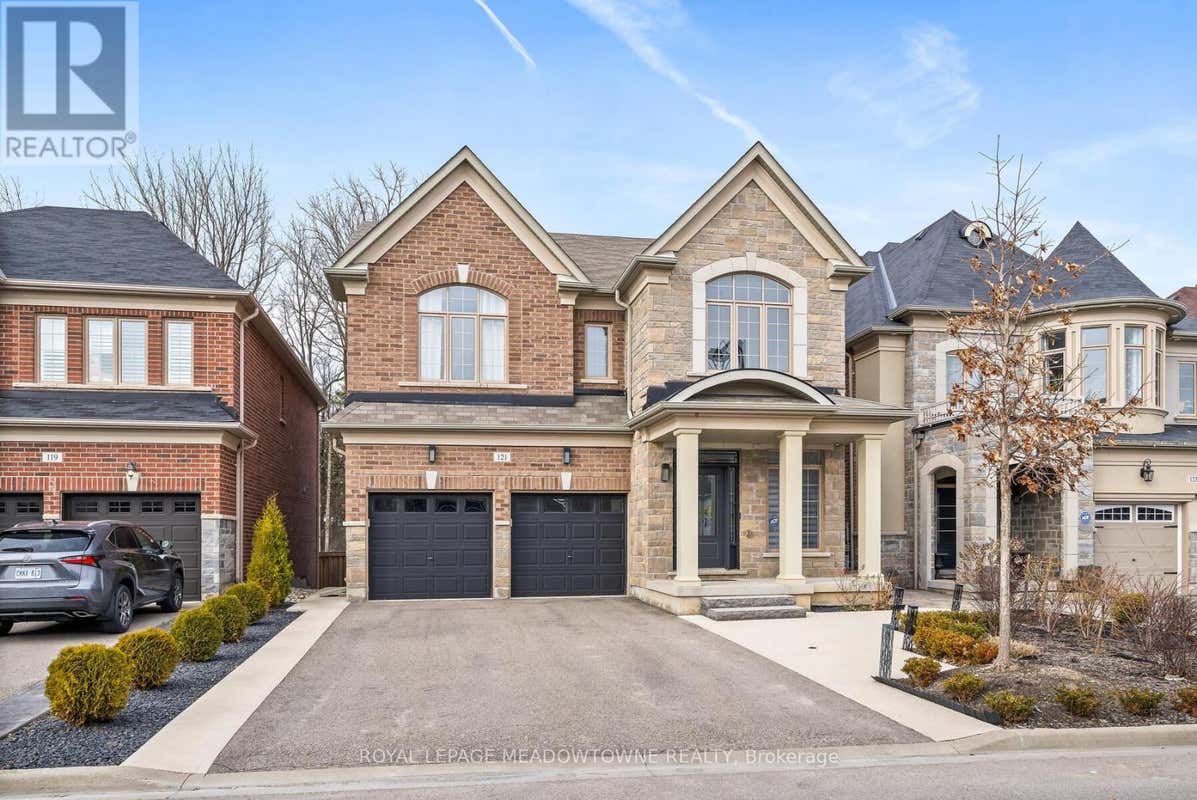121 UPPER CANADA COURT, Halton Hills (Georgetown), ON L7G0L3 House For Sale | RE/MAX | W12268473