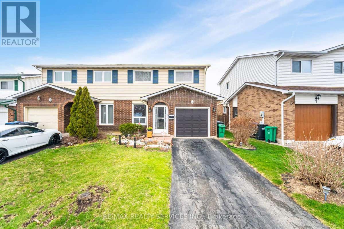 9 PLUTO DRIVE, Brampton (Madoc), ON L6V3V2 À vendre | RE/MAX | W12170660