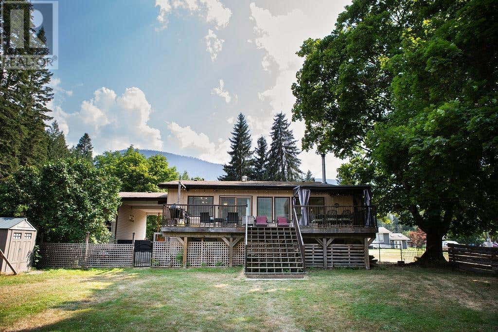 6171 ROWLEY Road, Harrop, BC V1L6P7 House For Sale | RE/MAX | 10337043