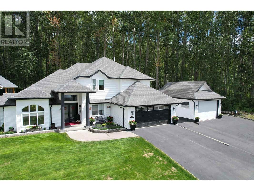 108 LAWLOR DRIVE, Quesnel, BC V2J5X5 House For Sale | RE/MAX | R3026600