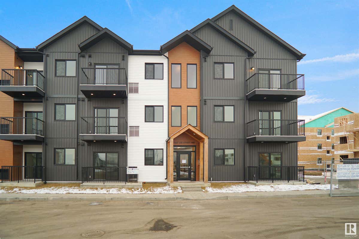 #101 9207 228 ST NW, Edmonton, AB T5T 7R9 À vendre | RE/MAX | E4433642