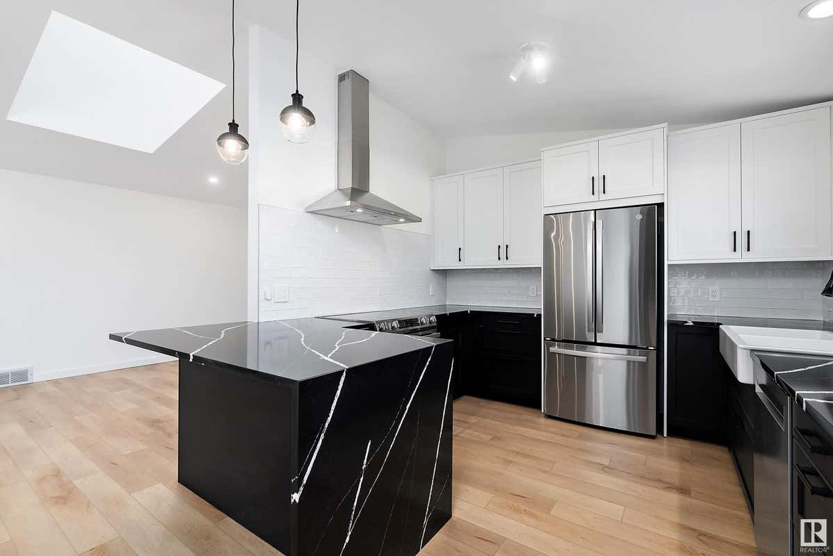 49 JACKSON RD NW, Edmonton, AB T6L 6S7 À vendre | RE/MAX | E4422824