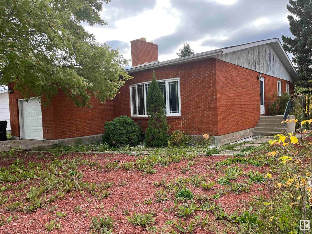 5013 56 AV, Elk Point, AB T0A 1A0 House For Sale | RE/MAX | E4409191