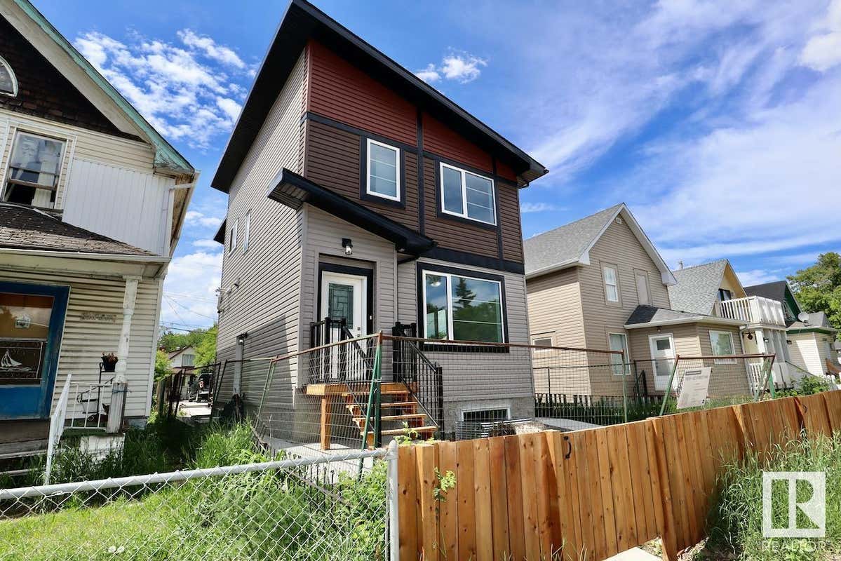 #UPPER 2 11616 82 ST NW, Edmonton, AB T5B 2V8 À louer | RE/MAX | E4450060
