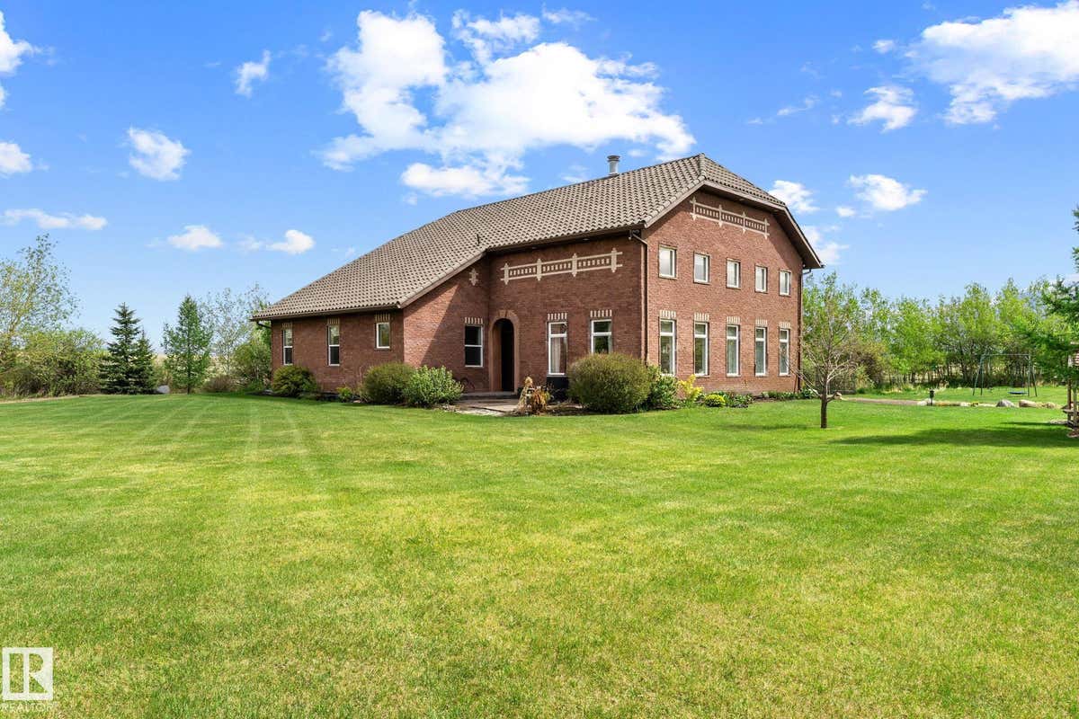 53341 HWY 21, Rural Strathcona County, AB T8A 4V1 House For Sale | RE ...