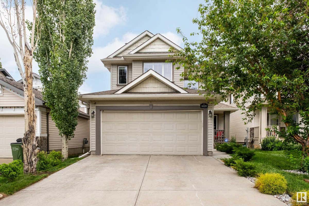 1629 ROBERTSON CL SW, Edmonton, AB T6W 1K1 House For Sale | RE/MAX | E4445193