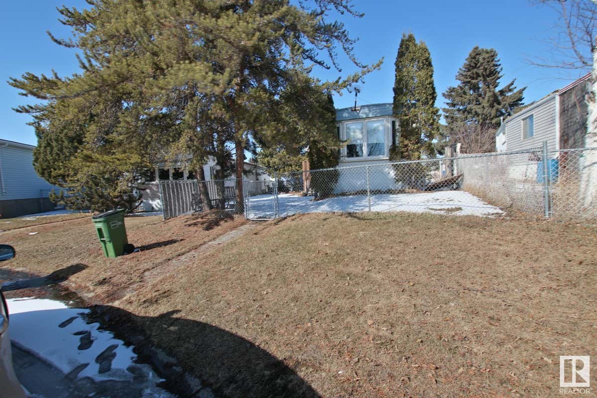 247 LEE RIDGE RD NW, Edmonton, AB T6K 0N2 House For Sale | RE/MAX ...