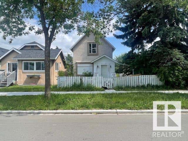 11721 94 St NW, Edmonton, AB T5G 1J1 House For Sale | RE/MAX | E4444175