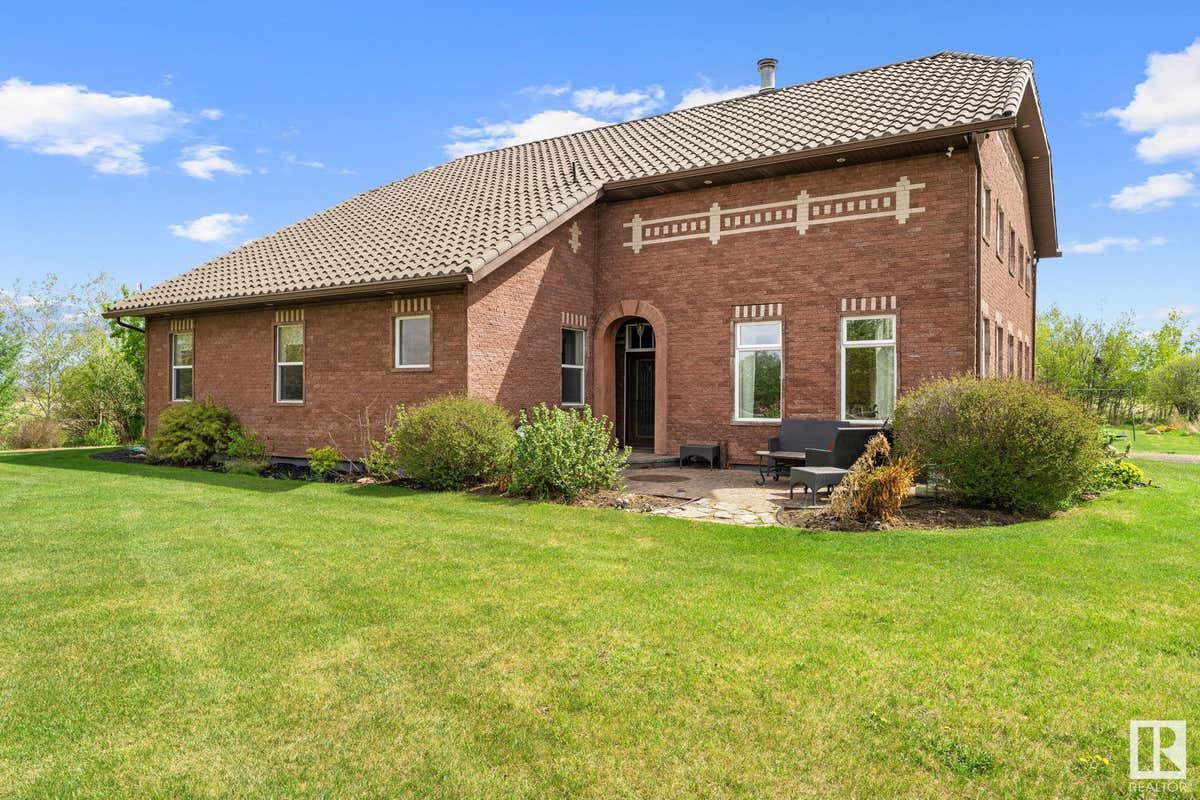 53341 HWY 21, Rural Strathcona County, AB T8A 4V1 House For Sale | RE ...