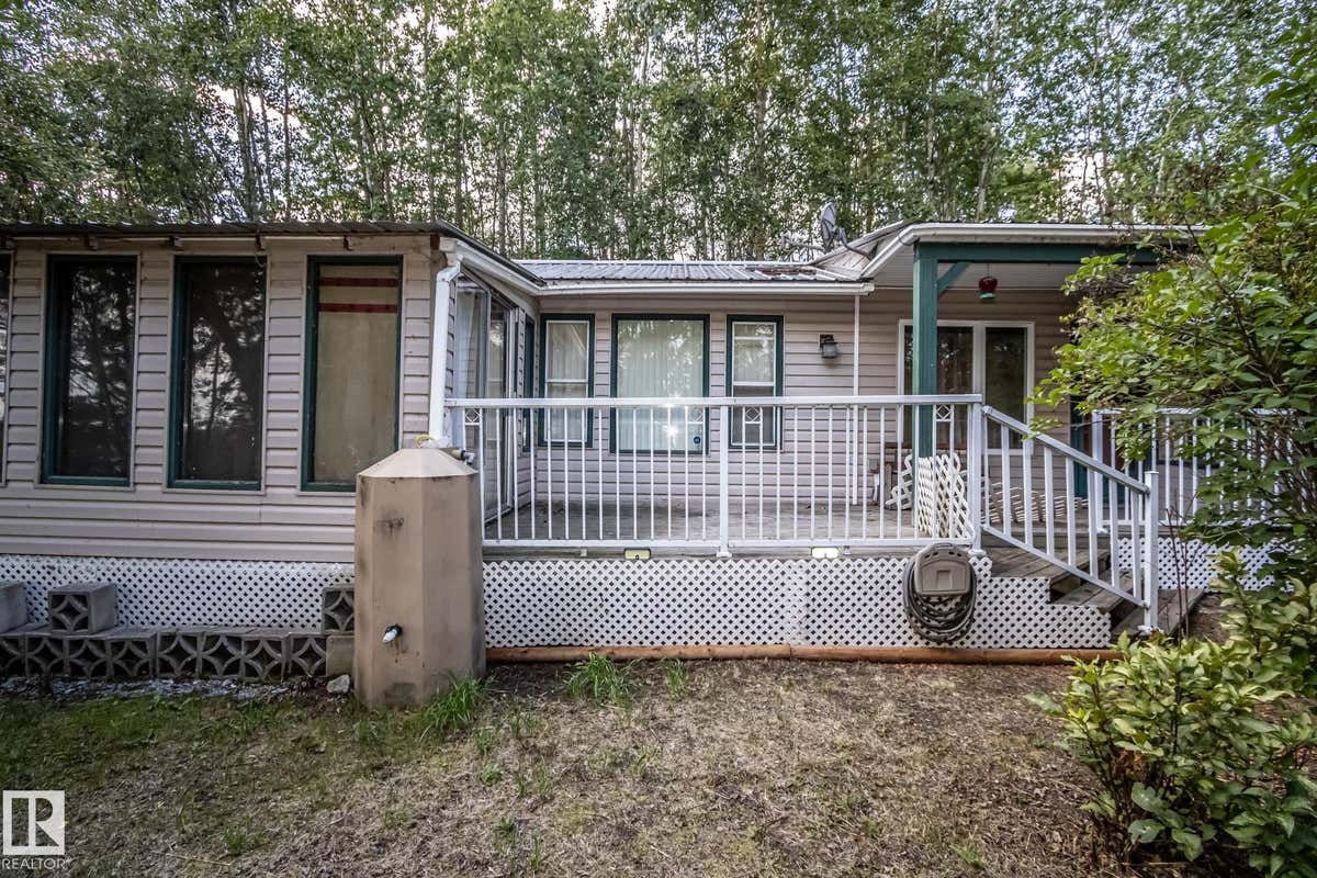 329 60501 Range Road 120, Rural St. Paul County, AB T0A 3E0 House For ...