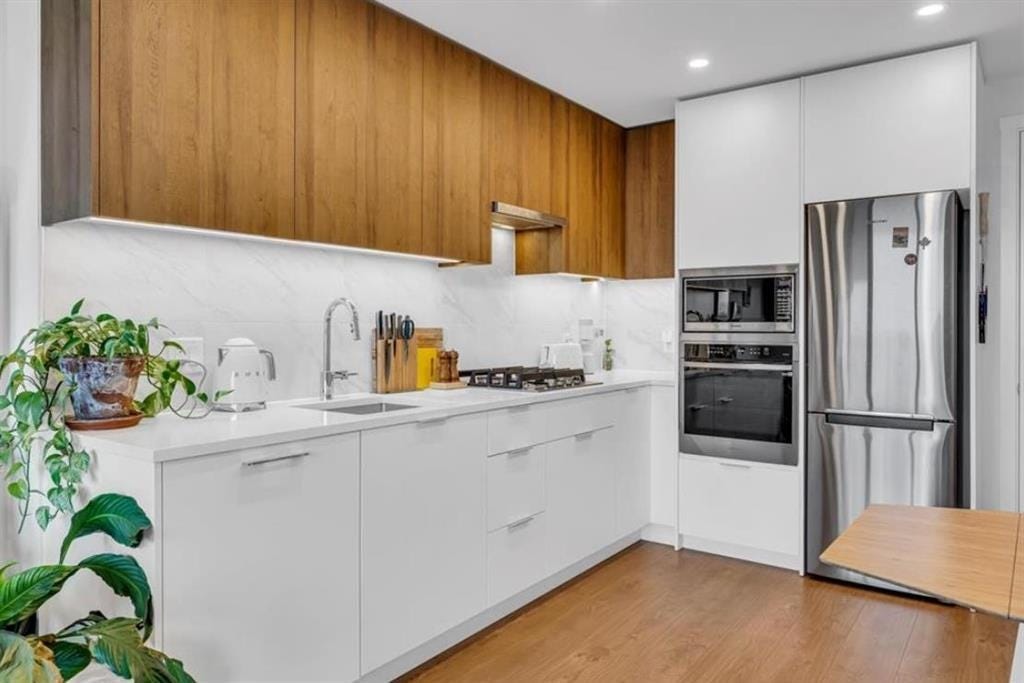 2006 13359 OLD YALE ROAD, Surrey BC V3T 0S4, Surrey, BC V3T 0S4 Condo ...