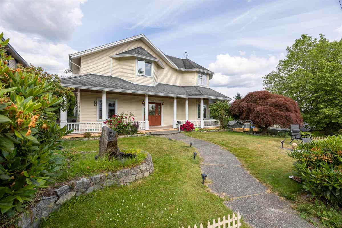 607 EIGHTEENTH STREET, New Westminster BC V3M 4T1, New Westminster, BC V3M 4T1 House For Sale ...