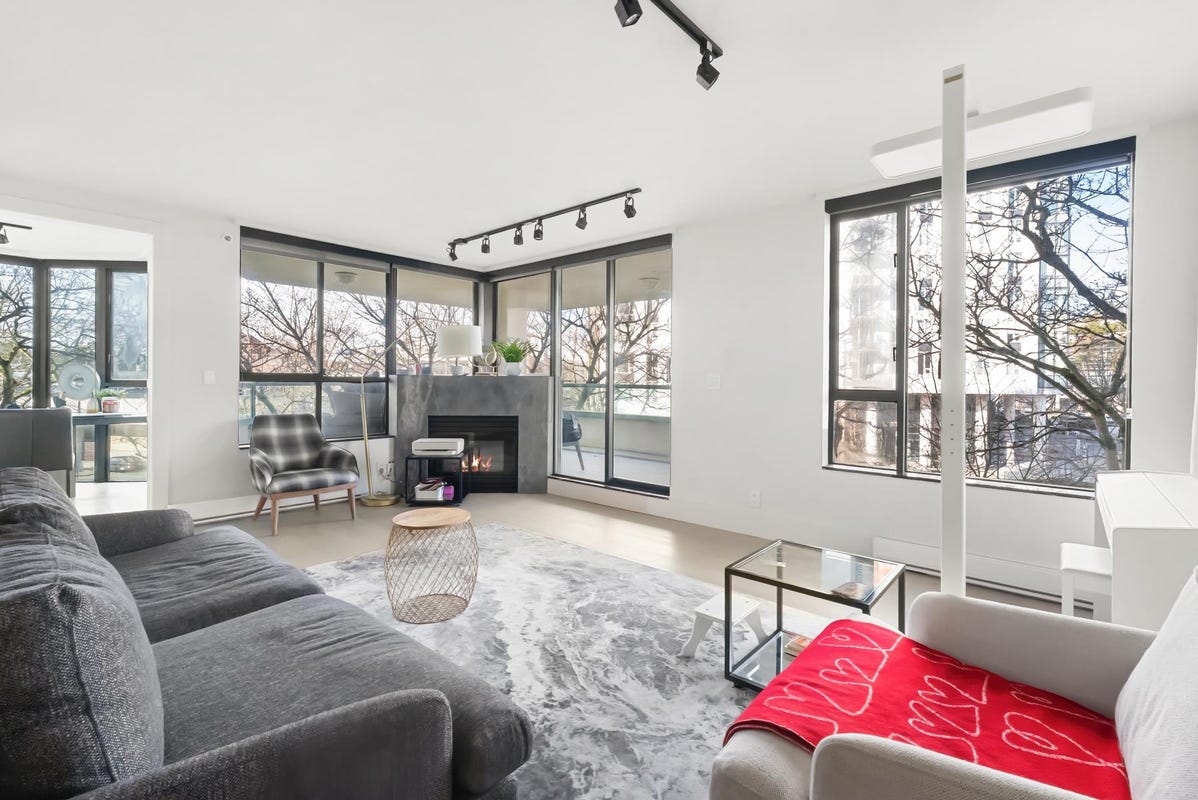 3D 328 TAYLOR WAY, West Vancouver BC V7T 2Y4, West Vancouver, BC V7T 2Y4 Condo For Sale | RE/MAX ...